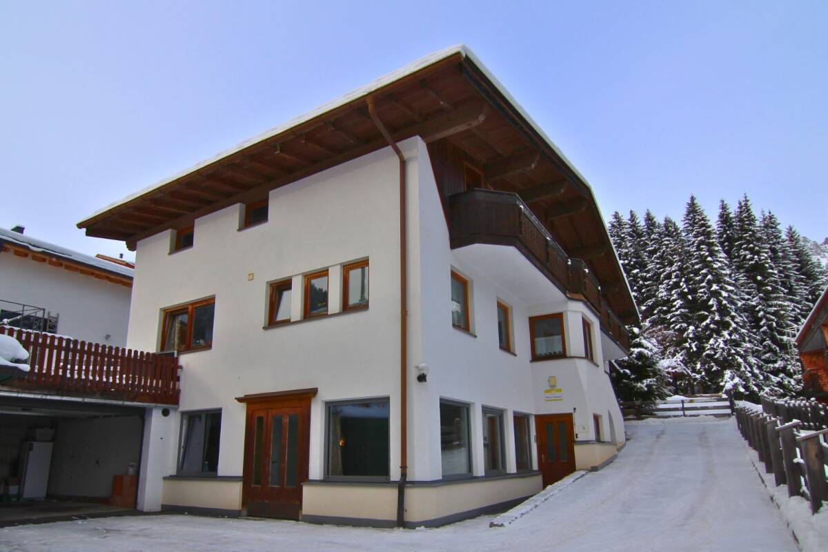 Chalet Angela-Arlberg – Sankt Anton, Austria :: Wens Chalets